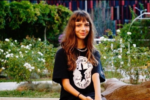 Ana Kodra, nxënësja 15-vjeçare e Liceut Artistik që Amerika do ta presë ...