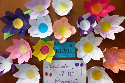 Mësuesit që lanë gjurmë te ne... - Portali Shkollor