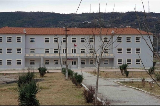 E paprecedentë! Dhunohet mësuesja në Memaliaj, sulmohet fizikisht nga e ...