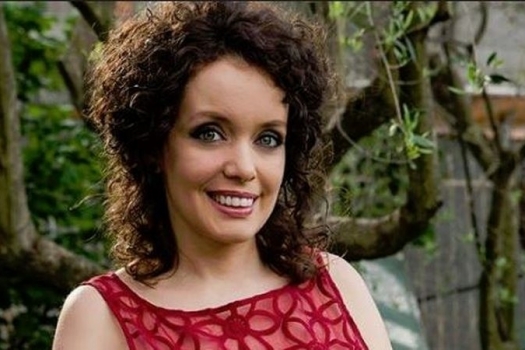 Edlira Çepani: Dialog-monologu në lidhje me arsimin - Portali Shkollor