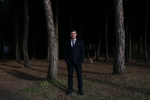 Intervistë me Ermal Hasimja: “E shkuar e pakryer”, një histori përballë ...