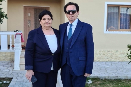 “Gjyshërit e mi, streha ime e ngrohtë” dedikimi emocionues i nxënëses ...