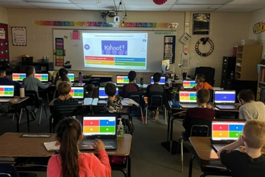 Metodologjia e ndërthurjes së lojës dhe teknologjisë për të mësuar ...